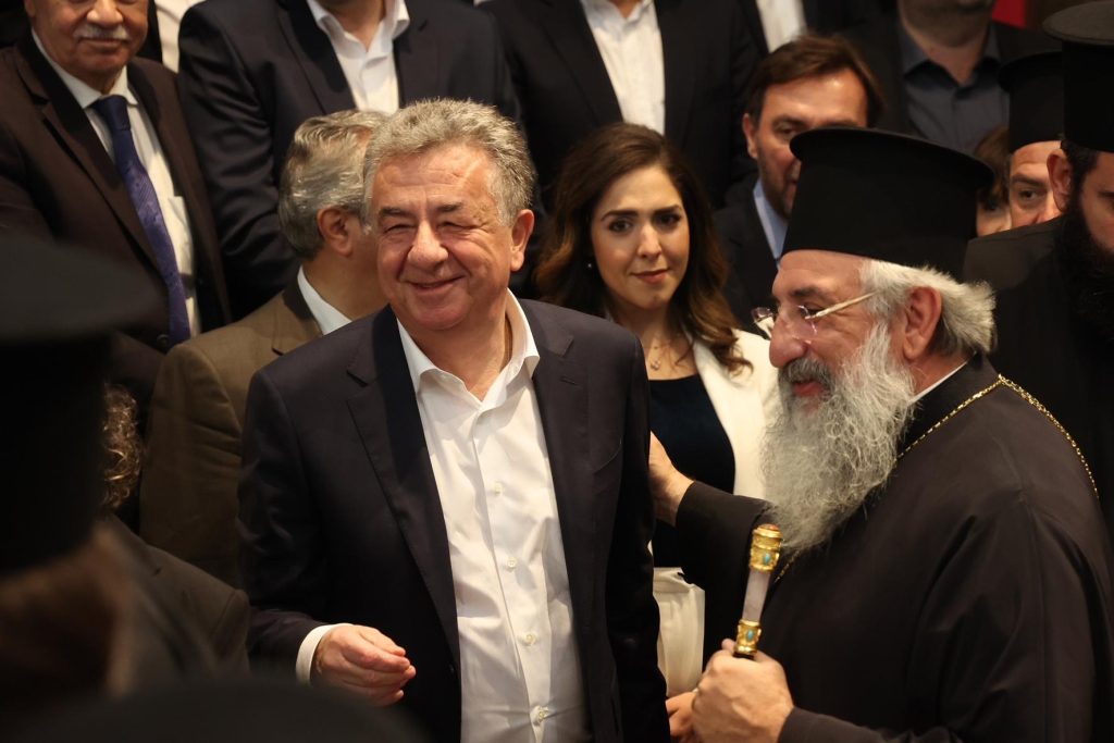 Πραγματοποιήθηκε η ορκωμοσία της Περιφερειακής Αρχής και των μελών του ...